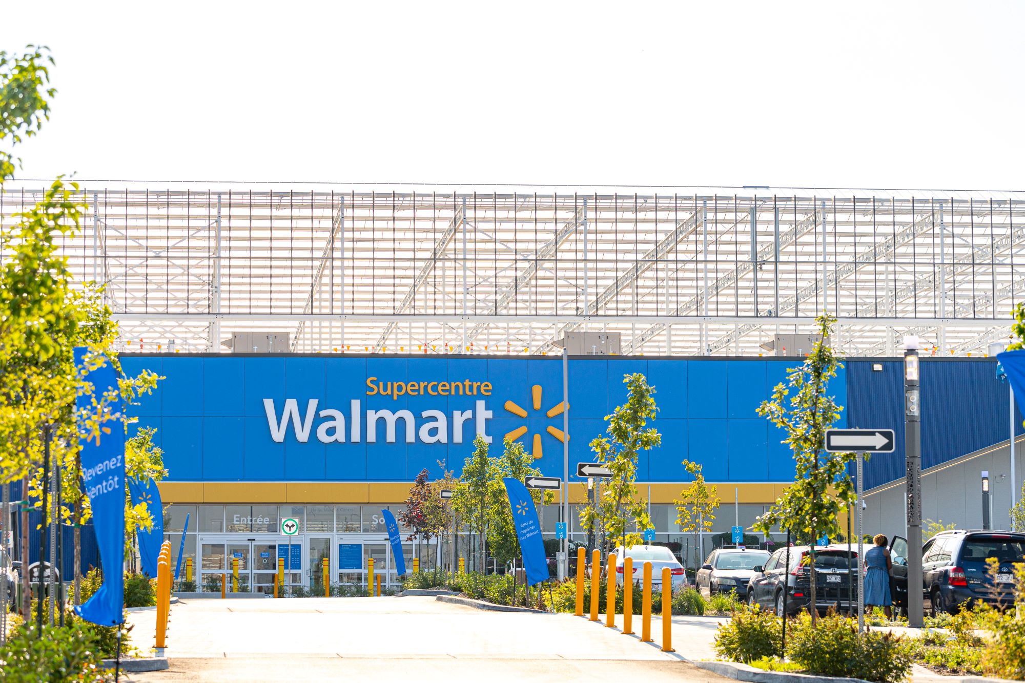 From rooftop greenhouse to store in an hour: Walmart Canada and Lufa ...